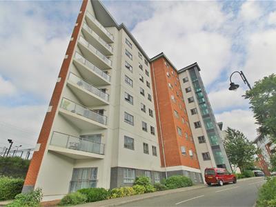 Property details for Hamilton House, Wolverton Park Road Wolverton ...